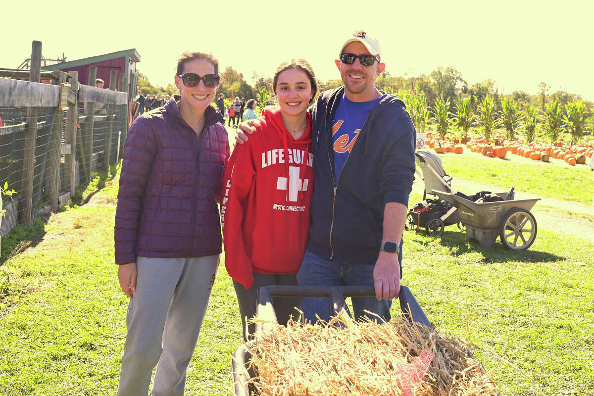 SEEN: Pumpkin Picking at Shelton’s Jones Family Farm 2022