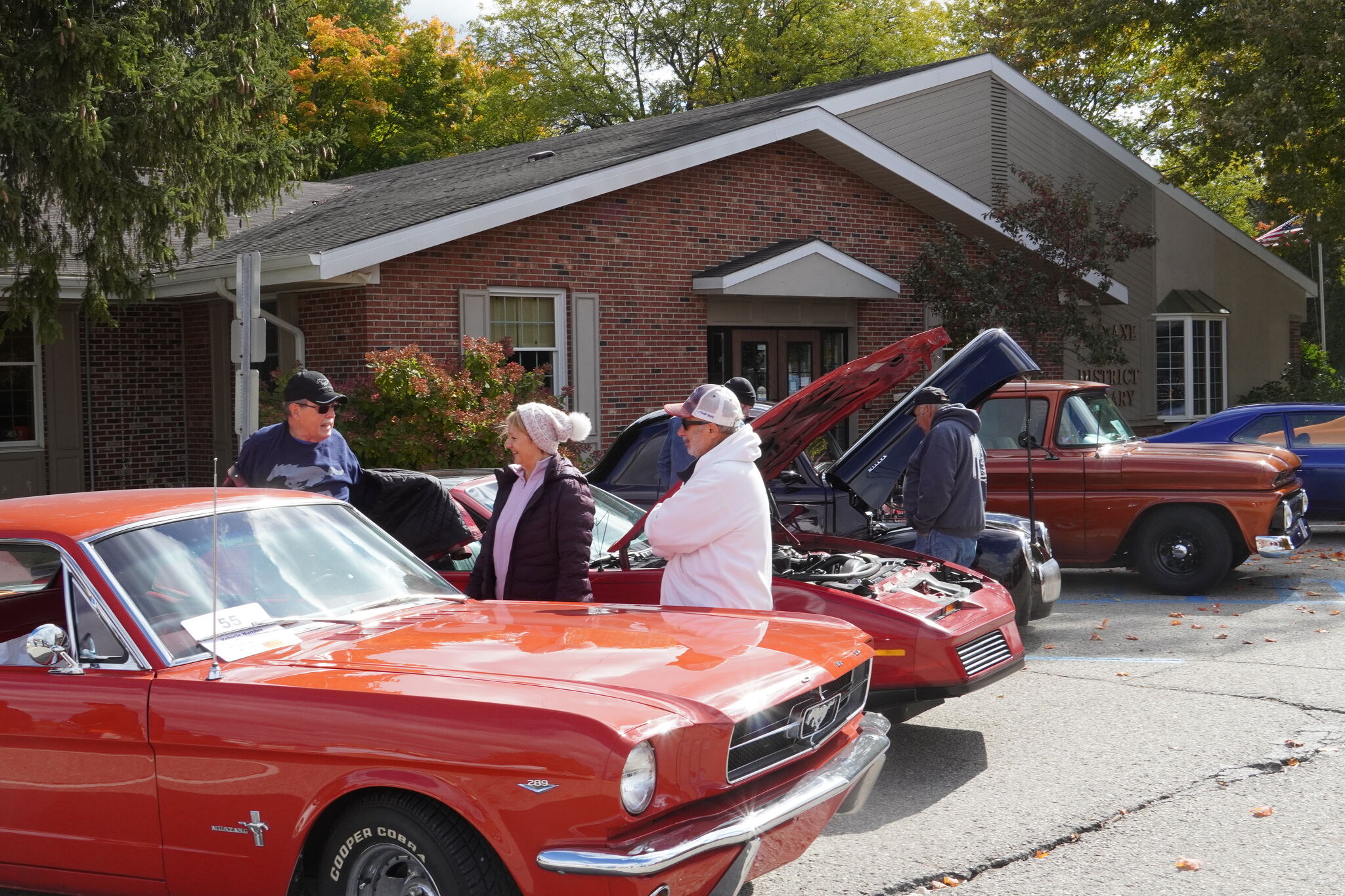 Fall Frenzy brings guests in despite brisk weather