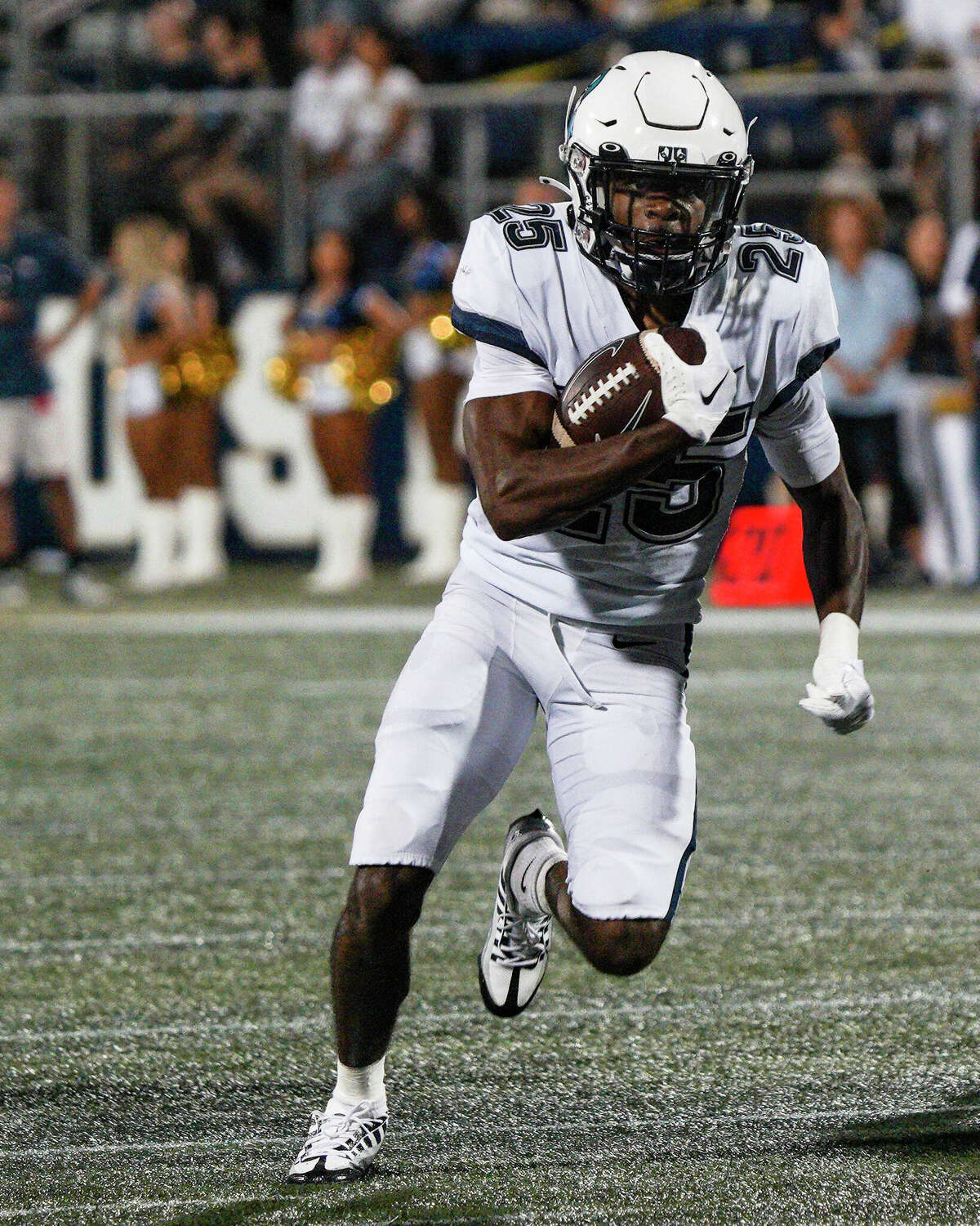 UConn defeats Florida Internationa:Takeaways and analysis