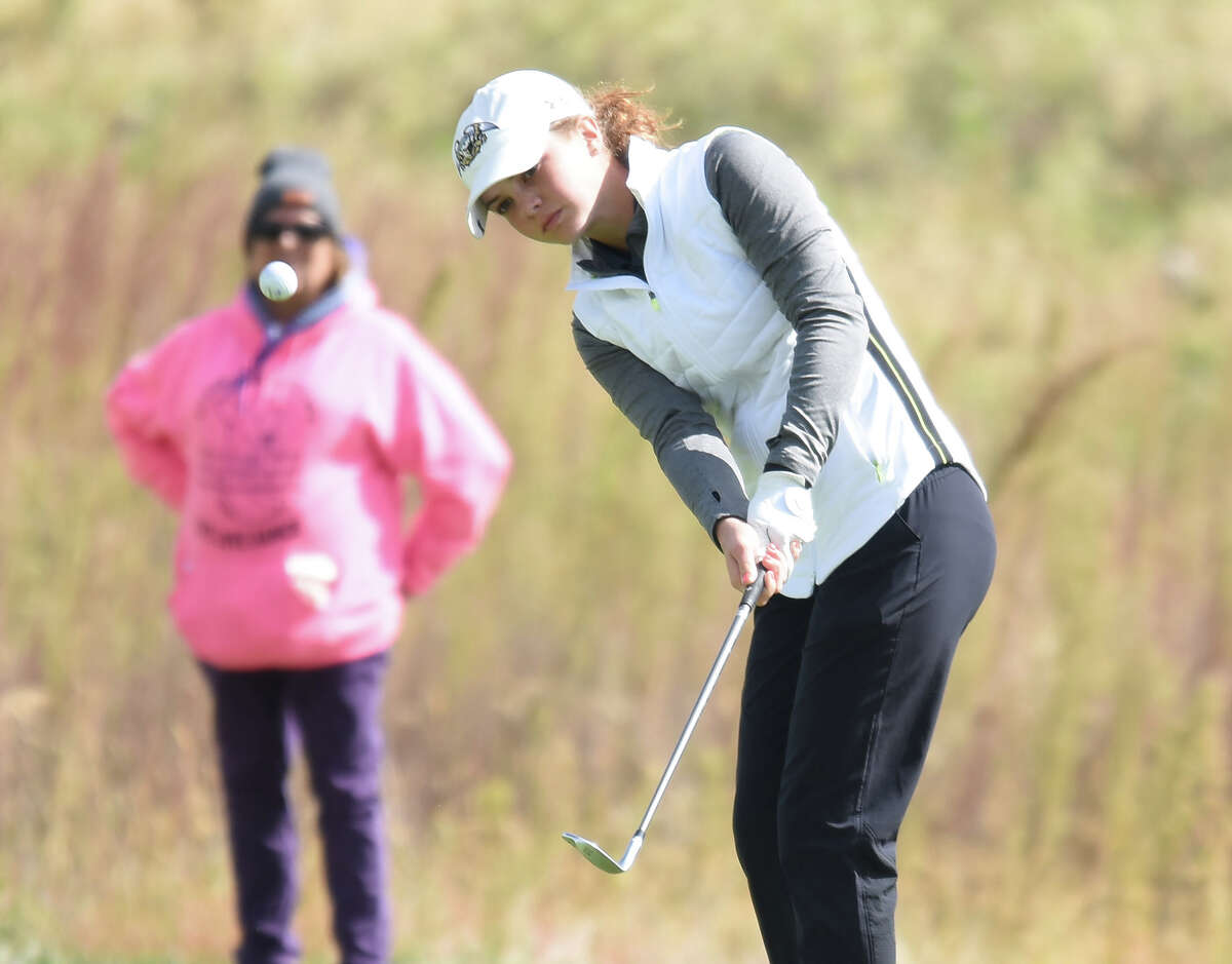 Father McGivney's Sarah Hyten hits hole-in-one at state tournament