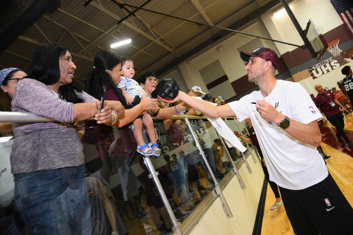 San Antonio Spurs give Uvalde a 'day to remember' with open practice at UHS