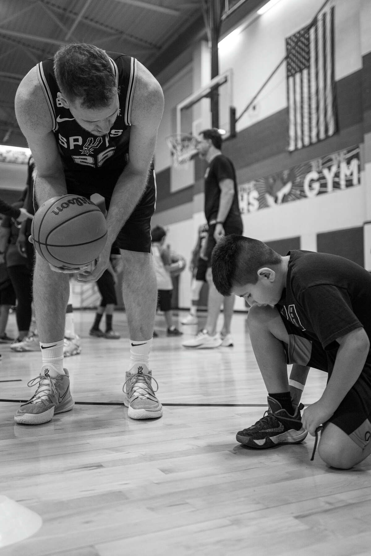 San Antonio Spurs give Uvalde a 'day to remember' with open practice at UHS
