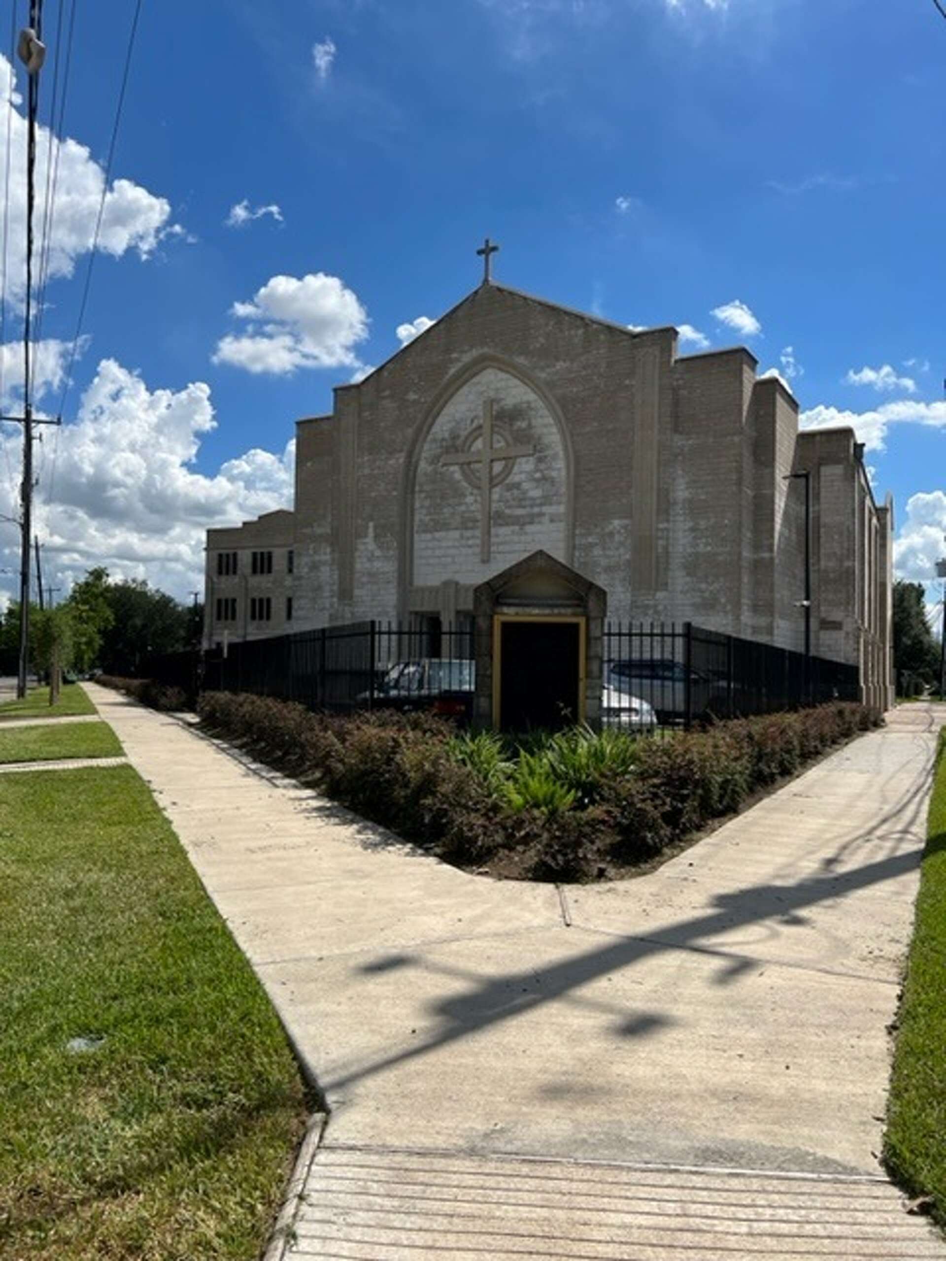 Houston's Church of the Redeemer gets a new life as apartment building ...