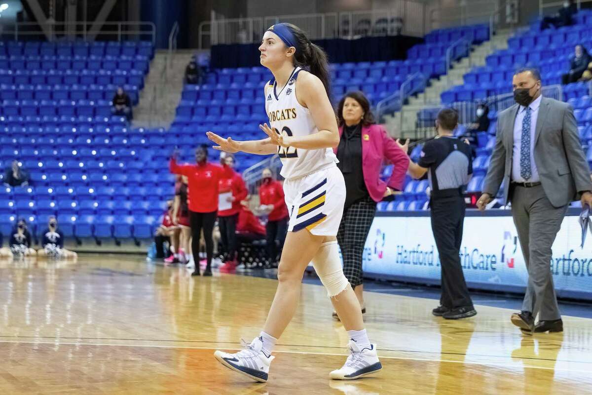 Quinnipiac basketball player Mackenzie DeWees celiac disease