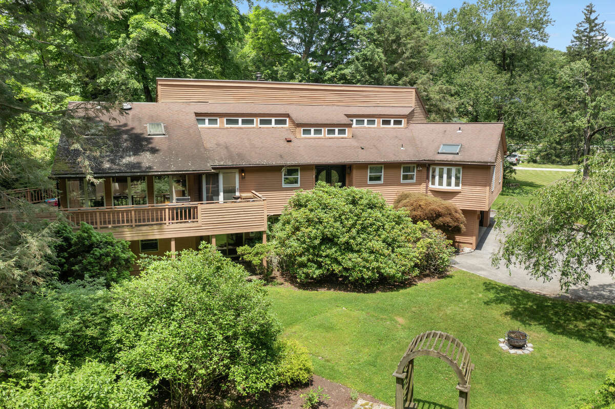 Step inside distinctive Greenwich homes this weekend