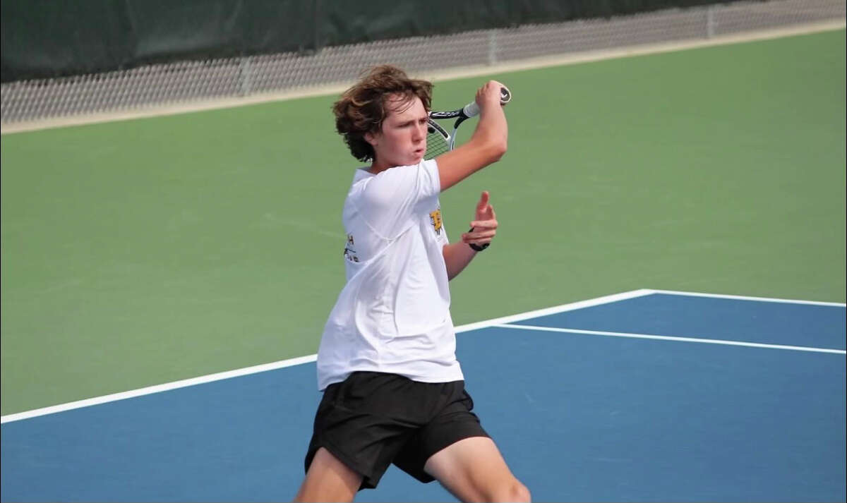 Meet Dow's No. 1 tennis team