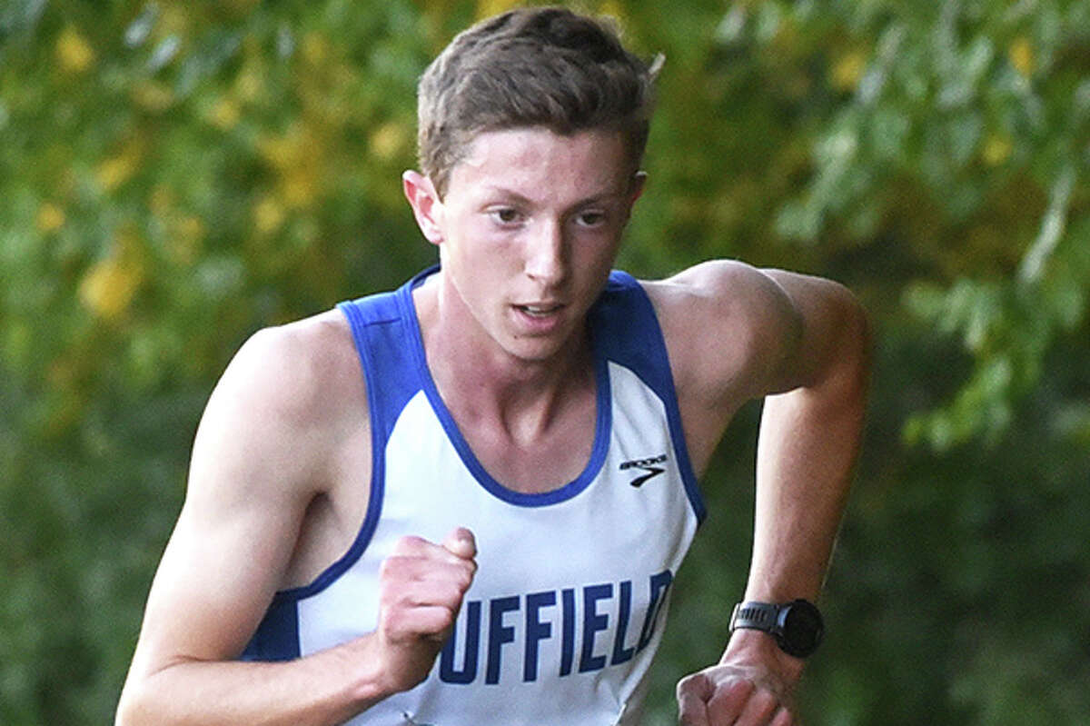 25 CIAC boys indoor track and field athletes to watch for 2022-23