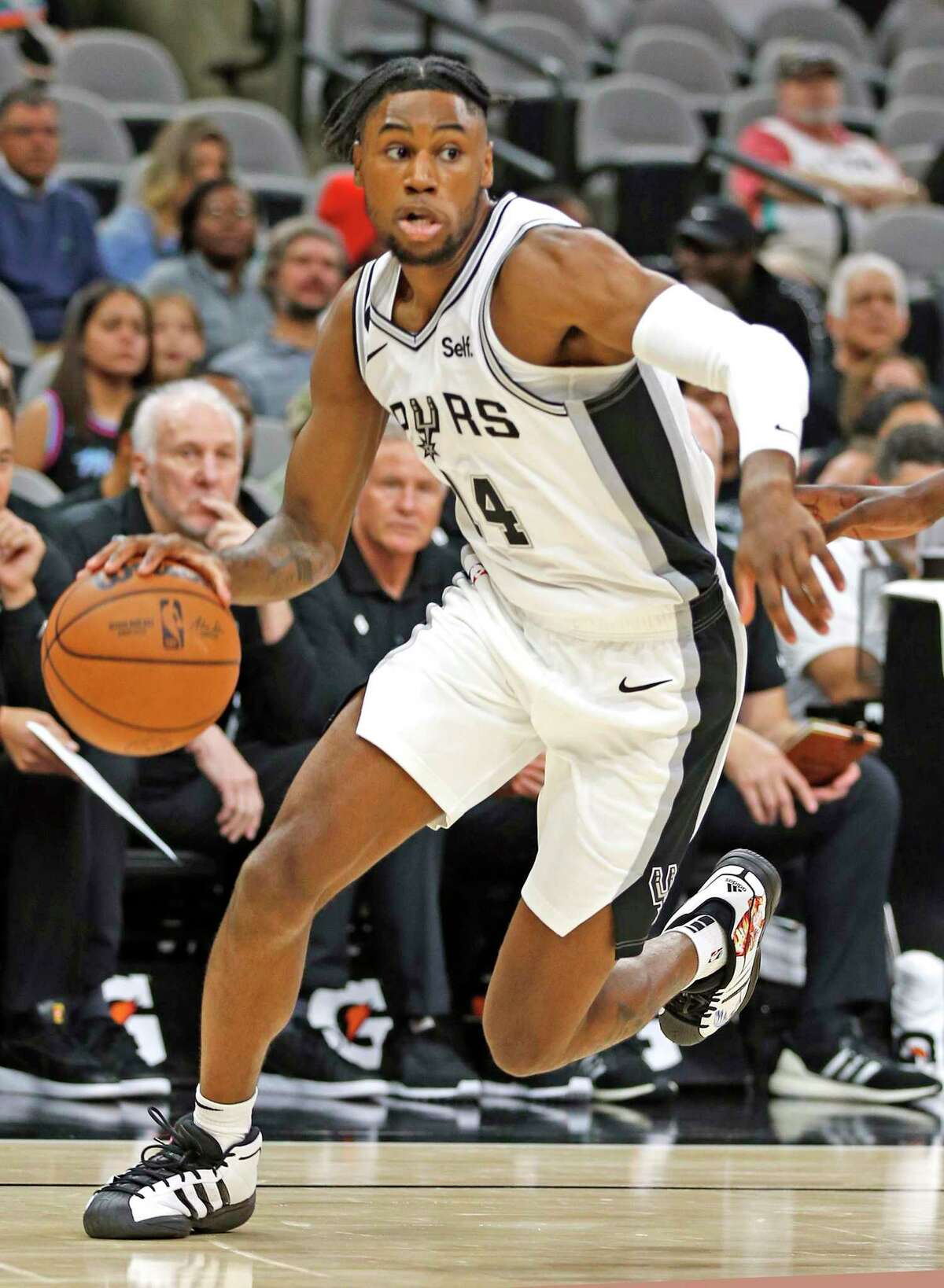 Spurs view rookies as future supporting cast