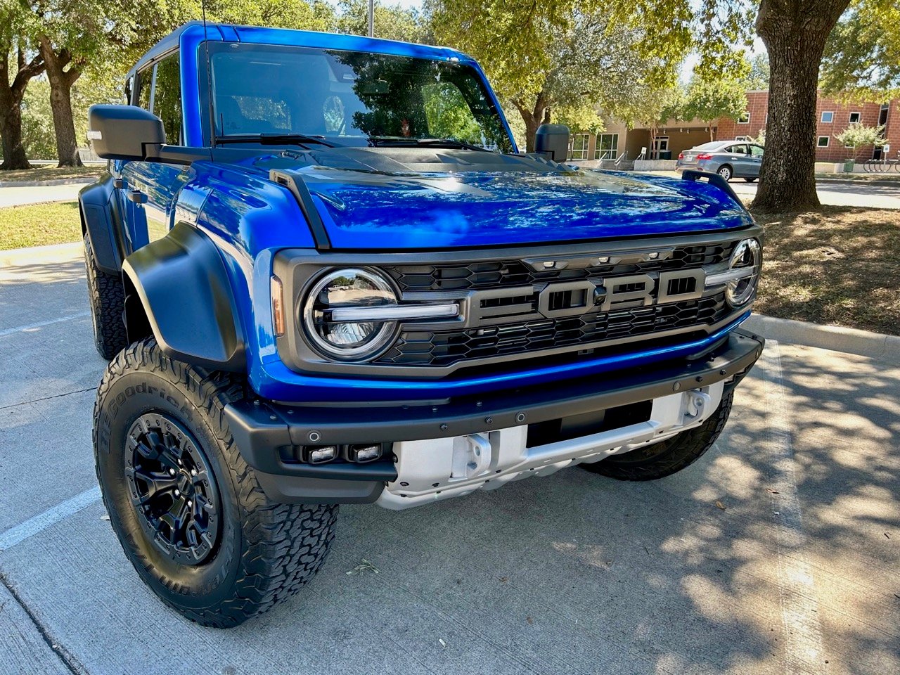 REVIEW: 2022 Ford Bronco Raptor Is The Most Over-The-Top SUV I've Ever ...