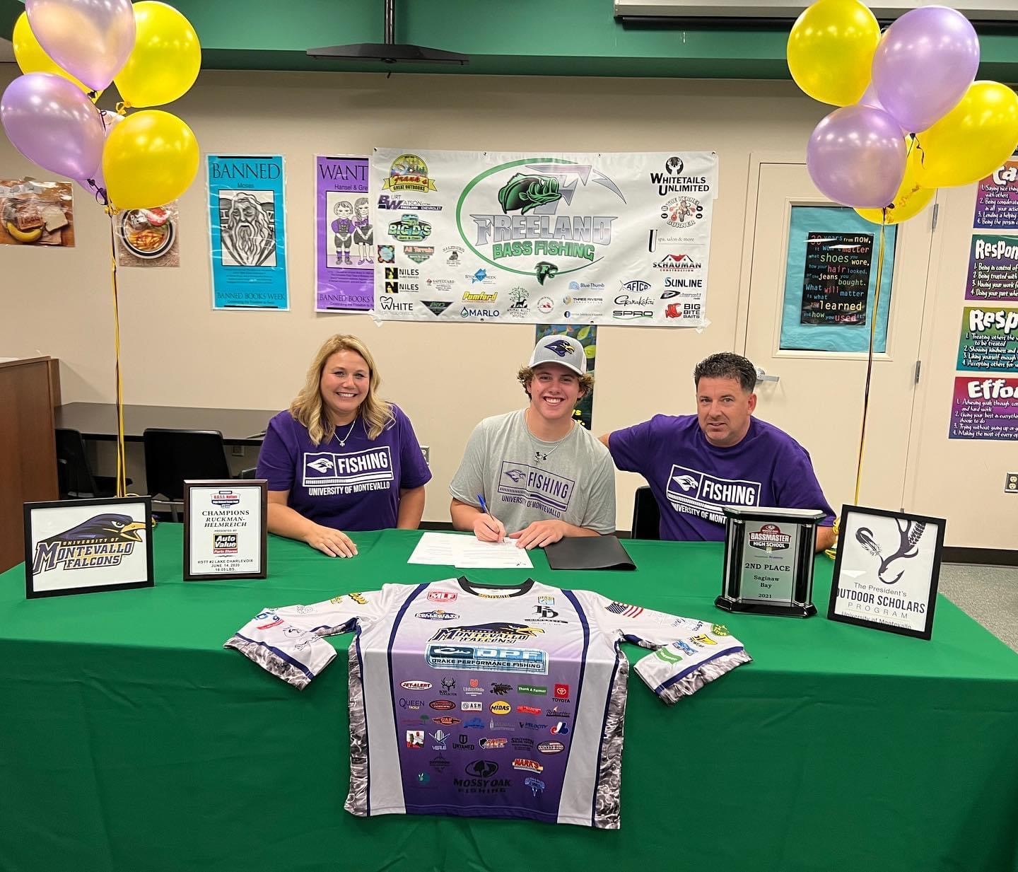 Freeland's Ruckman signs to fish at next level
