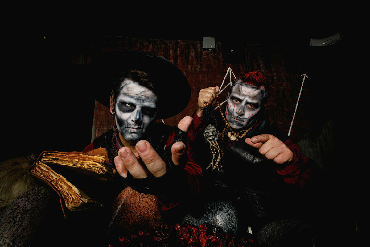 Backstage with CT scare actor at Lake Compounce haunted house