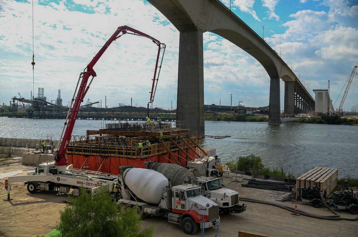 New $1.3B Houston Ship Channel Bridge resumes work