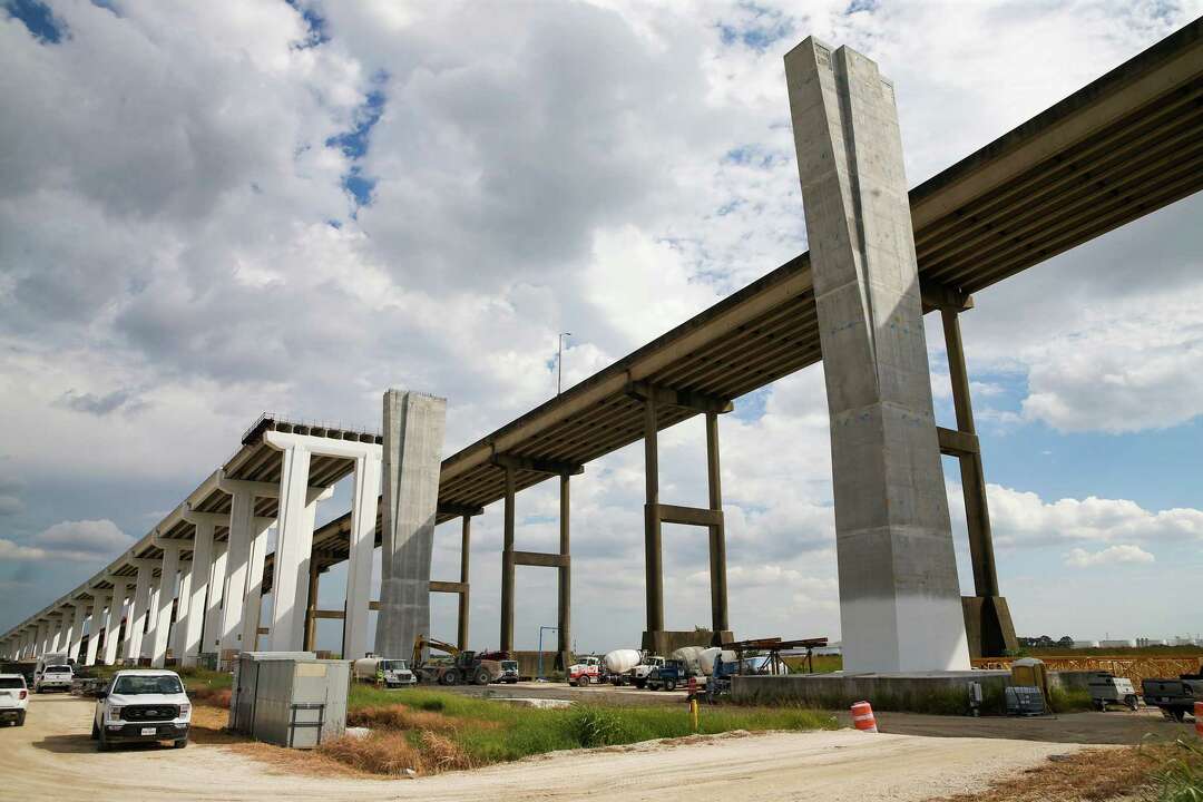 New $1.3B Houston Ship Channel Bridge resumes work