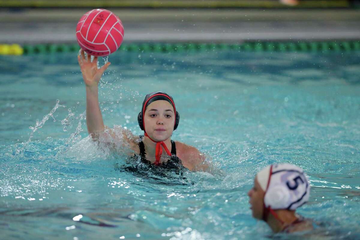 Memorial opens water polo playoffs with sweep of Cypress Springs