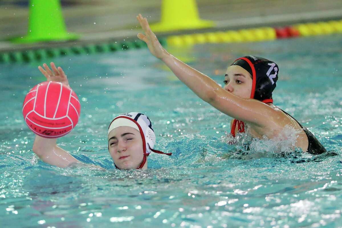 Memorial opens water polo playoffs with sweep of Cypress Springs