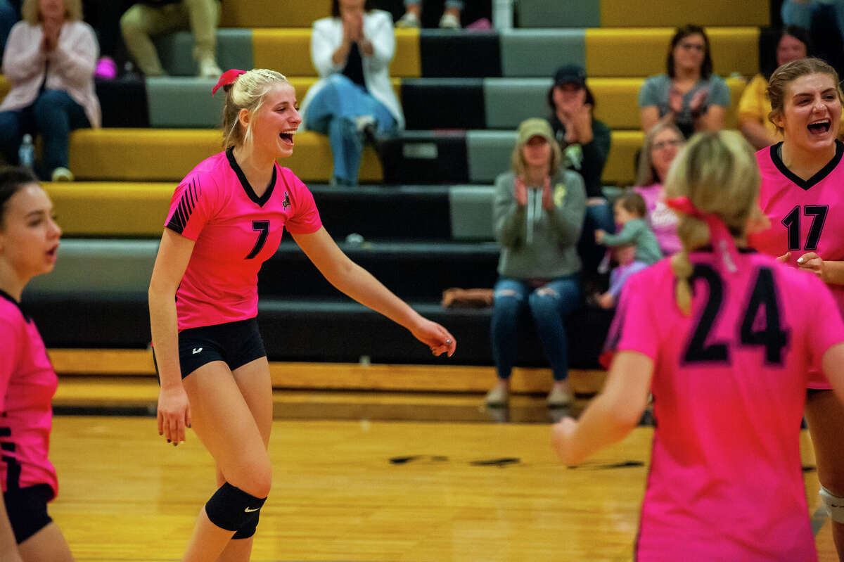 Chargers edge Lancers in incredible seesaw battle