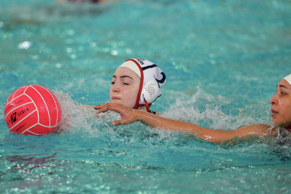 Memorial opens water polo playoffs with sweep of Cypress Springs