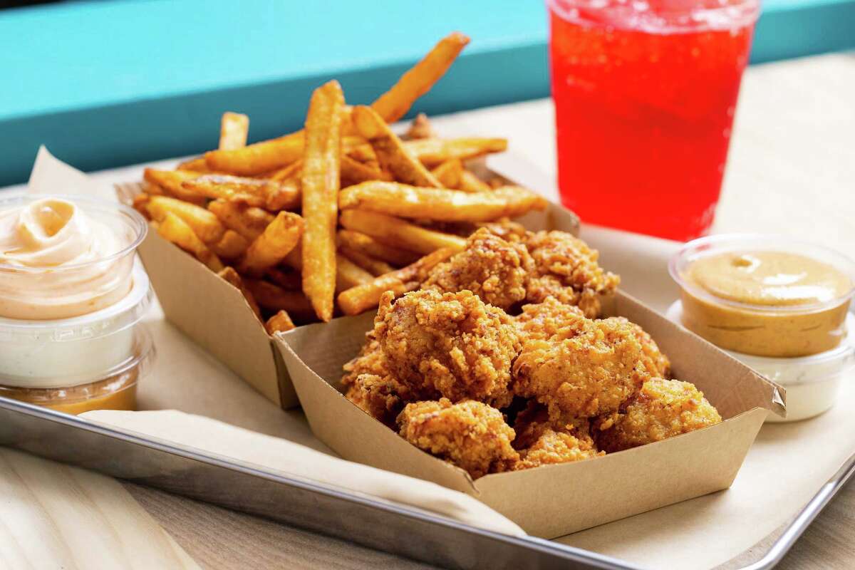 Houston’s love for fried chicken sandwiches continues with restaurant ...