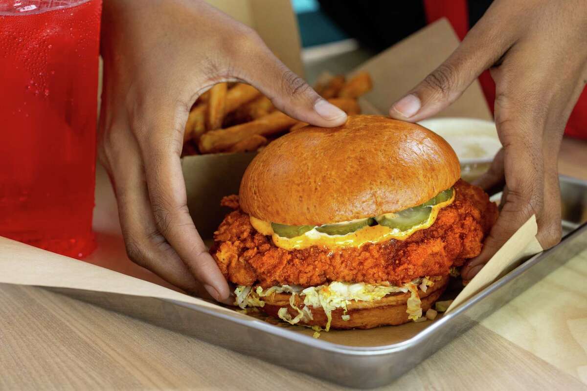 Houston’s love for fried chicken sandwiches continues with restaurant ...