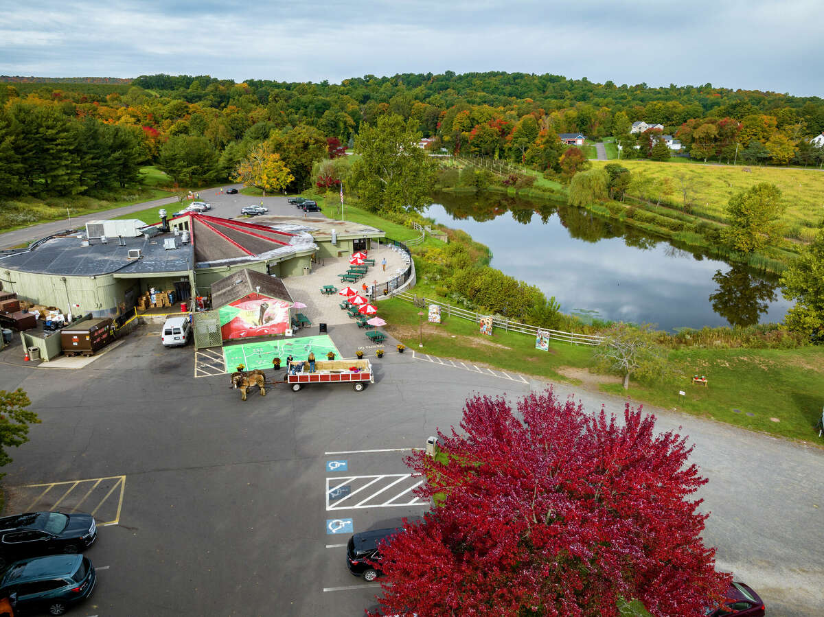 7 scenic drives in Connecticut to view fall foliage
