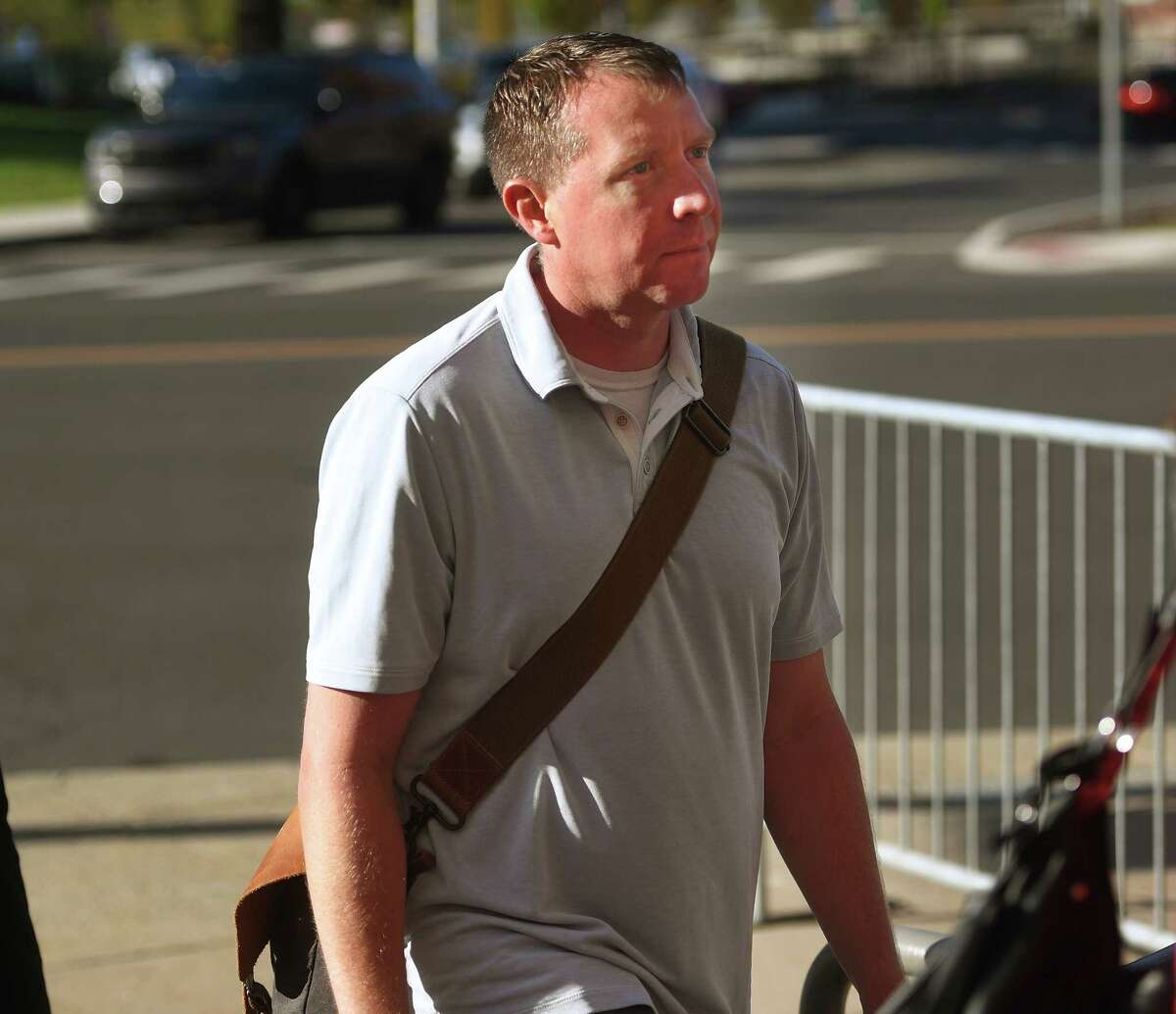 Sandy Hook families awarded $965M from Alex Jones in CT trial
