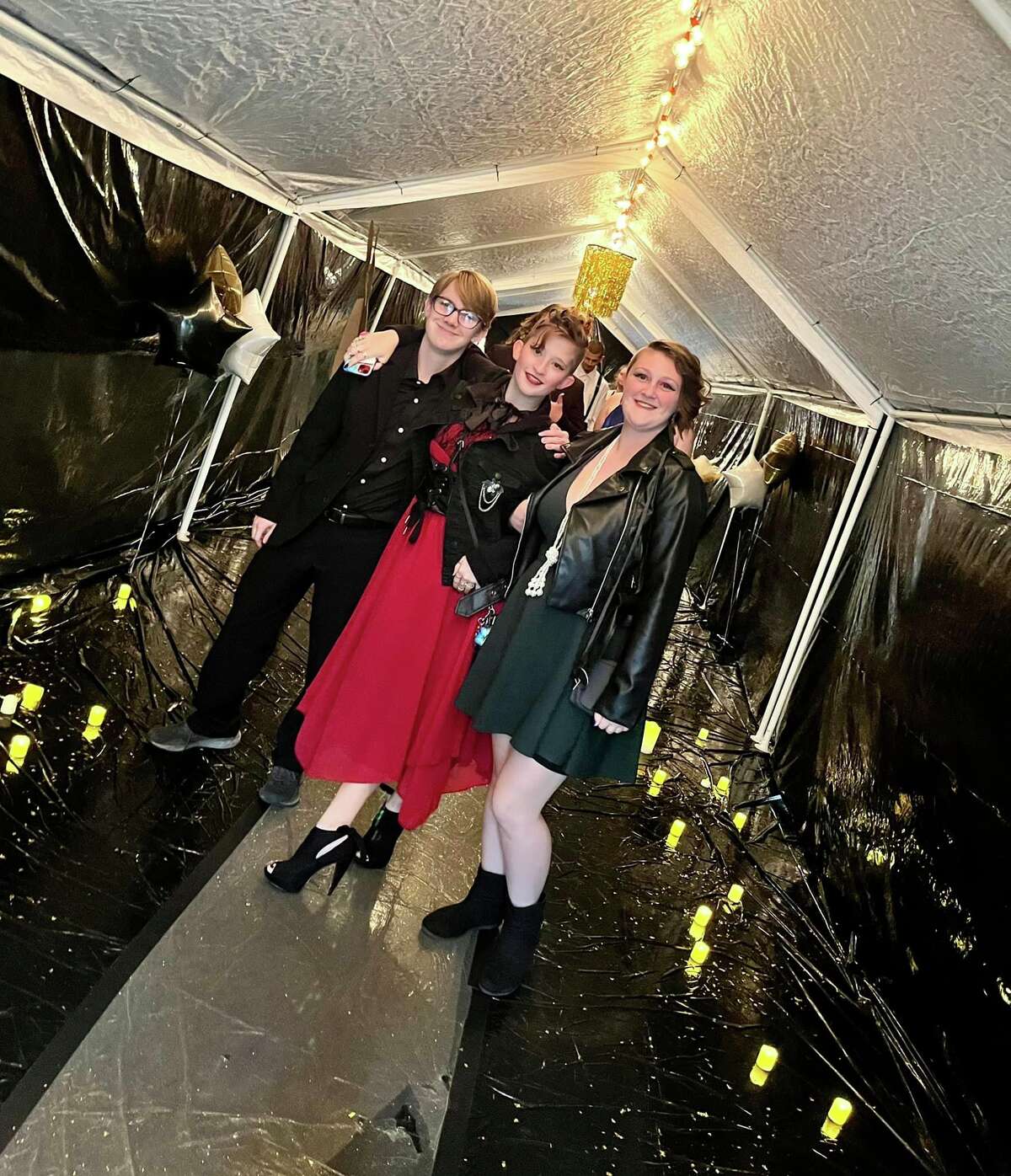 Record crowd attends Homecoming dance