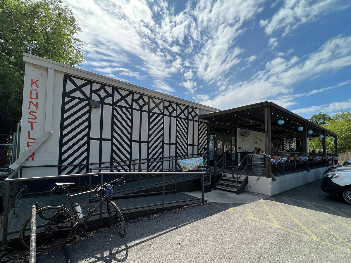 Sandwiches with a beer buzz: Künstler Brewing is worth a drive