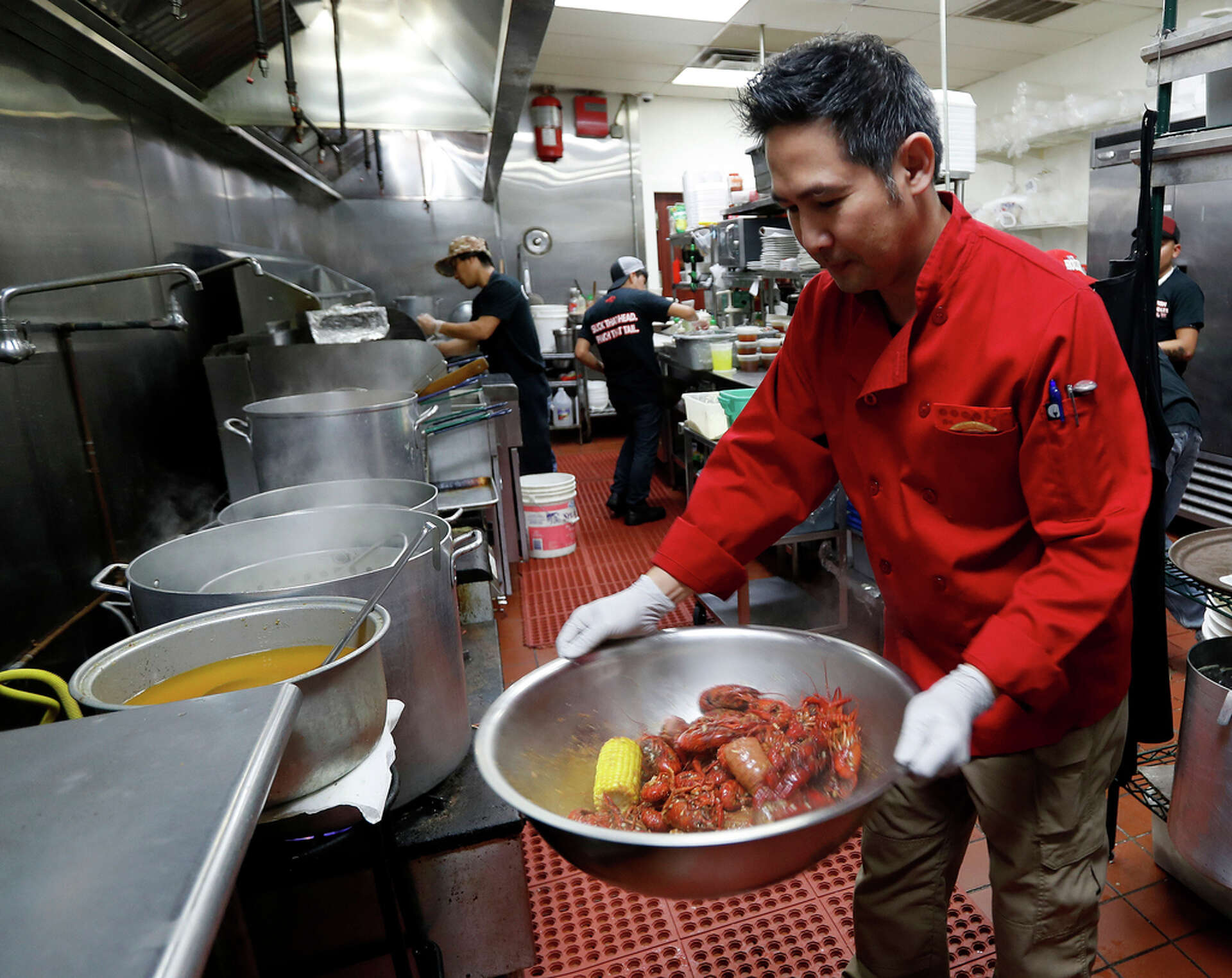 David Chang takes Momofuku pop-up to Houston's Crawfish & Noodles