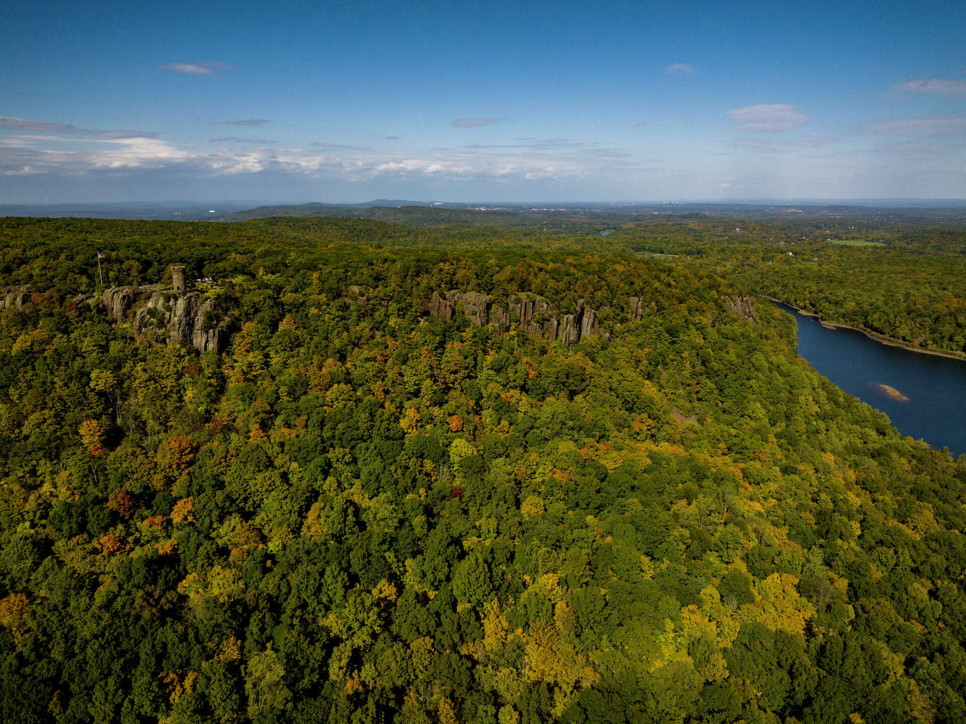7 scenic drives in Connecticut to view fall foliage