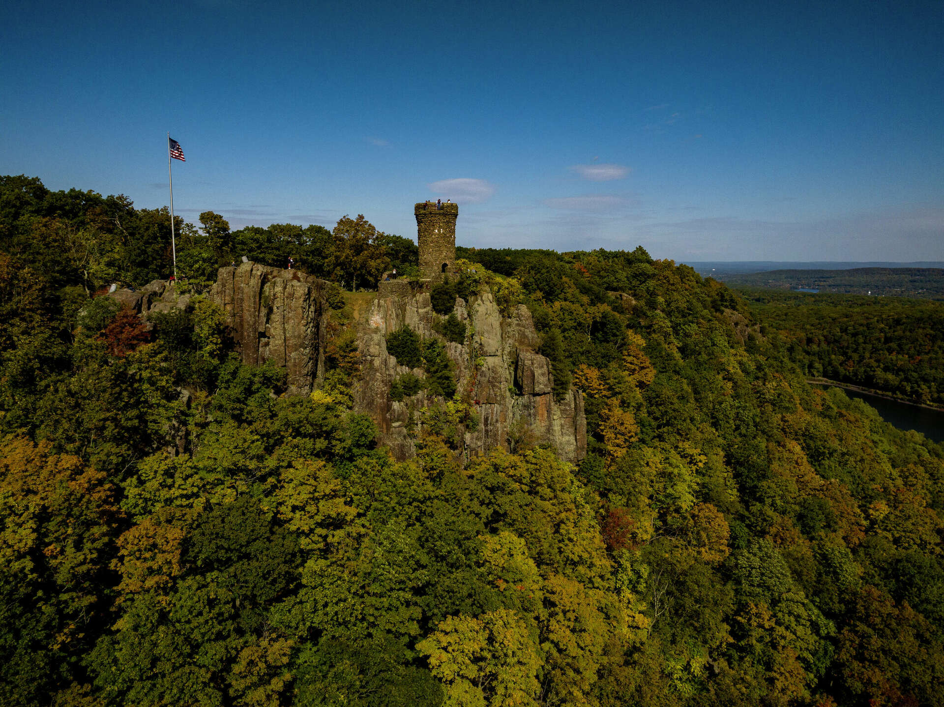 7 scenic drives in Connecticut to view fall foliage