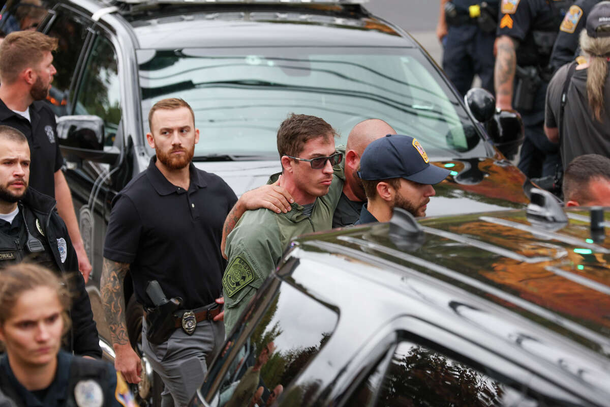 Officials: Bristol cops killed may have been lured to ambush