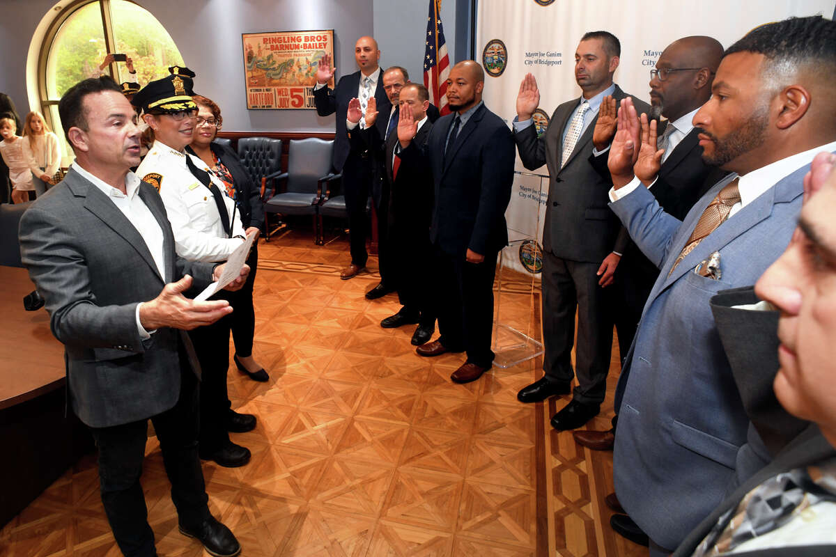 Bridgeport swears in 11 new police detectives