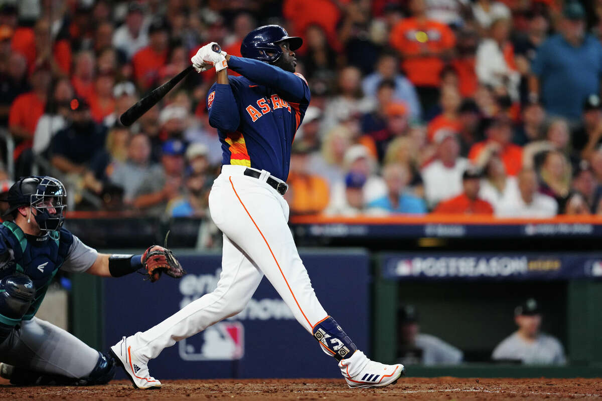 'Barry Bonds type stuff': Dusty Baker compares Yordan Alvarez to HR king