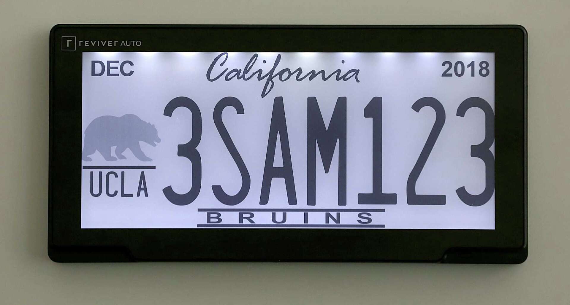 Californians can now get digital license plates for their cars. Here's ...