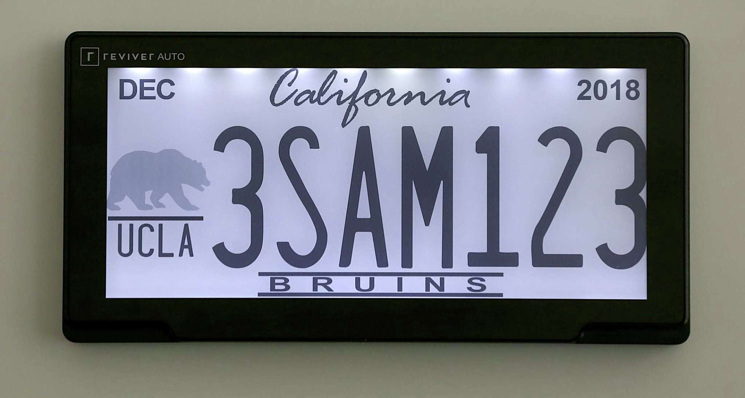 Californians can now get digital license plates for their cars. Here's ...