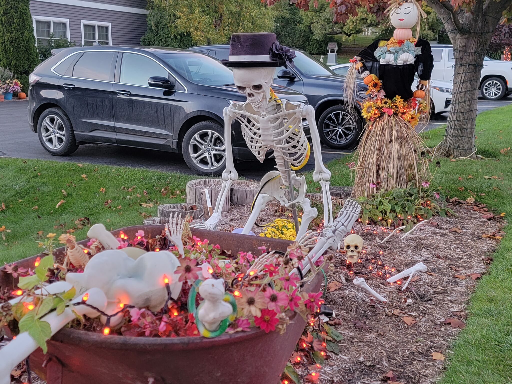 Spooky, scary skeletons put on Halloween show in Frankfort