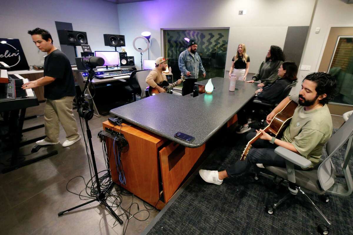 The band at one of the nation's largest churches, Houston's Lakewood ...