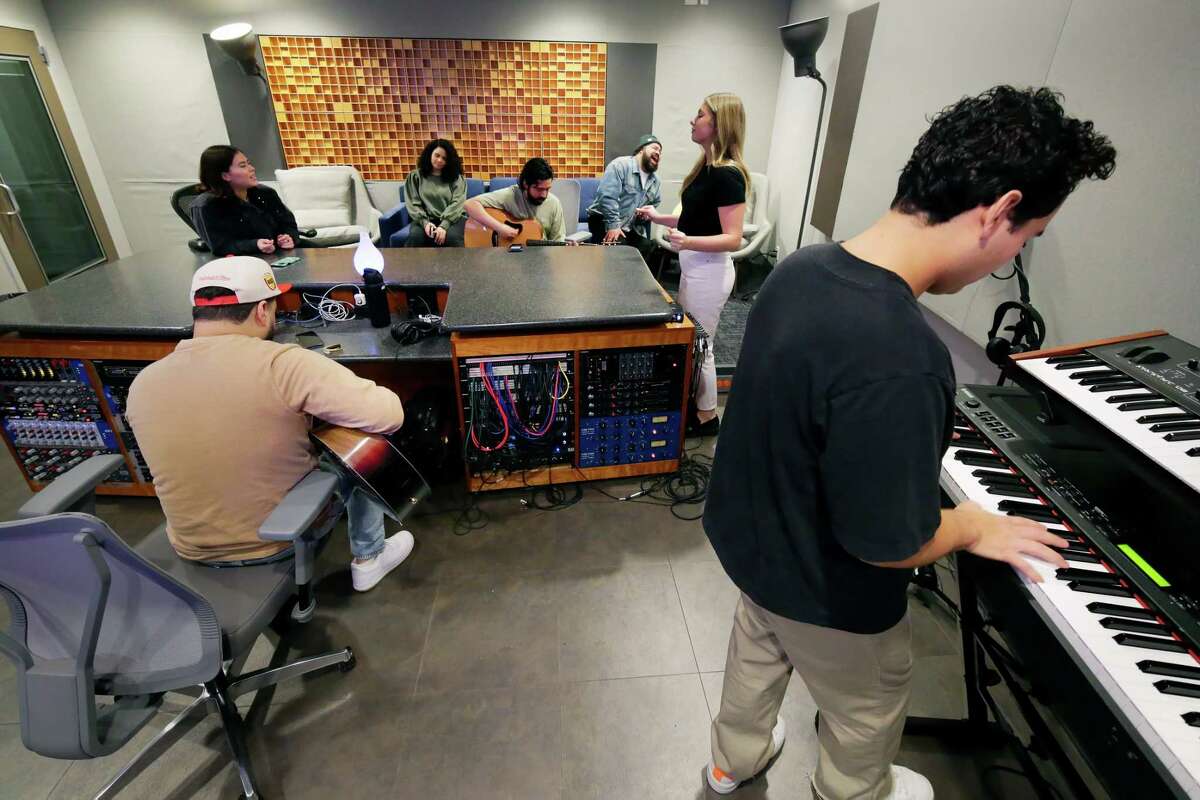 The band at one of the nation's largest churches, Houston's Lakewood ...