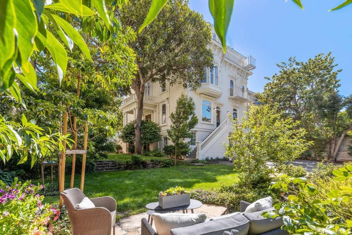 Burr House on one of largest San Francisco parcels for sale