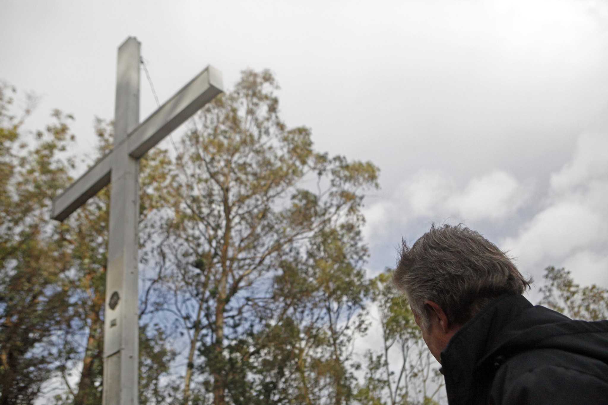 Albany cross fight: City agrees to postpone removal of cross from ...