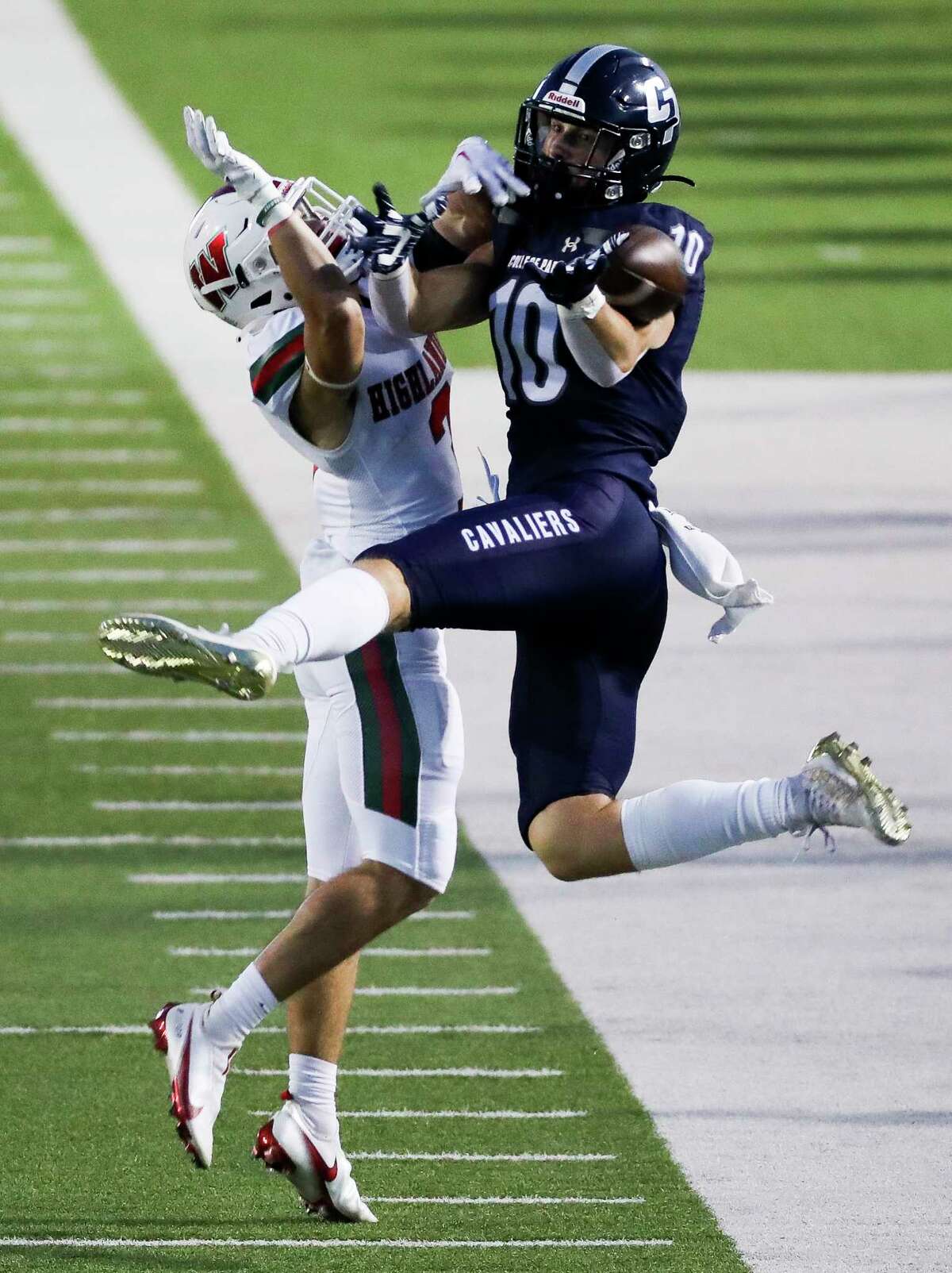 The Woodlands tops College Park for fourth straight win