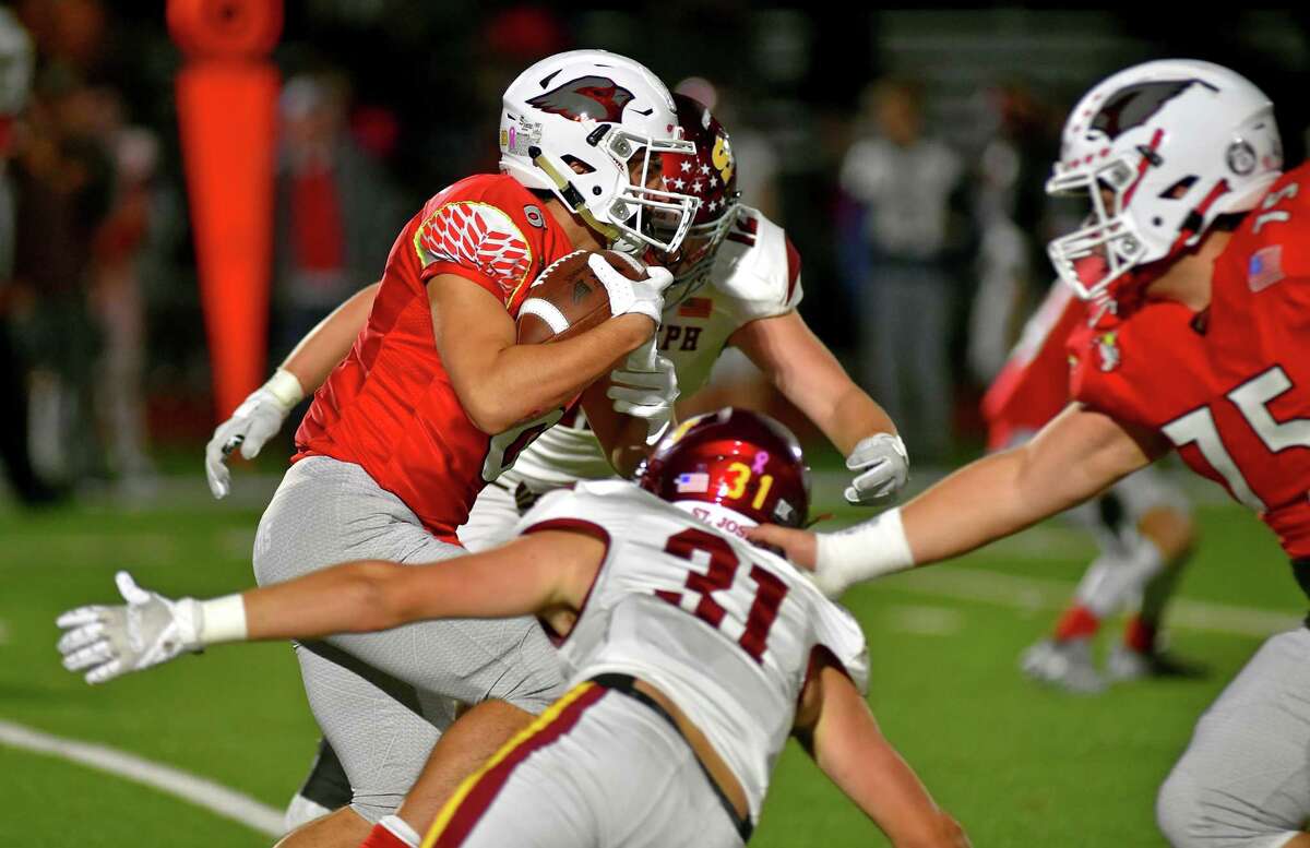 Greenwich defeats St. Joseph in CIAC FCIAC high school football