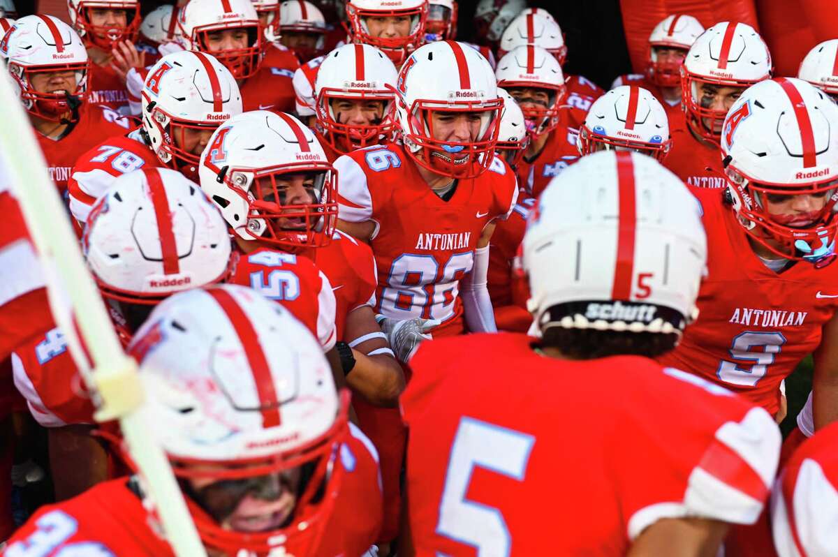 High school football: Antonian 42, Central Catholic 14