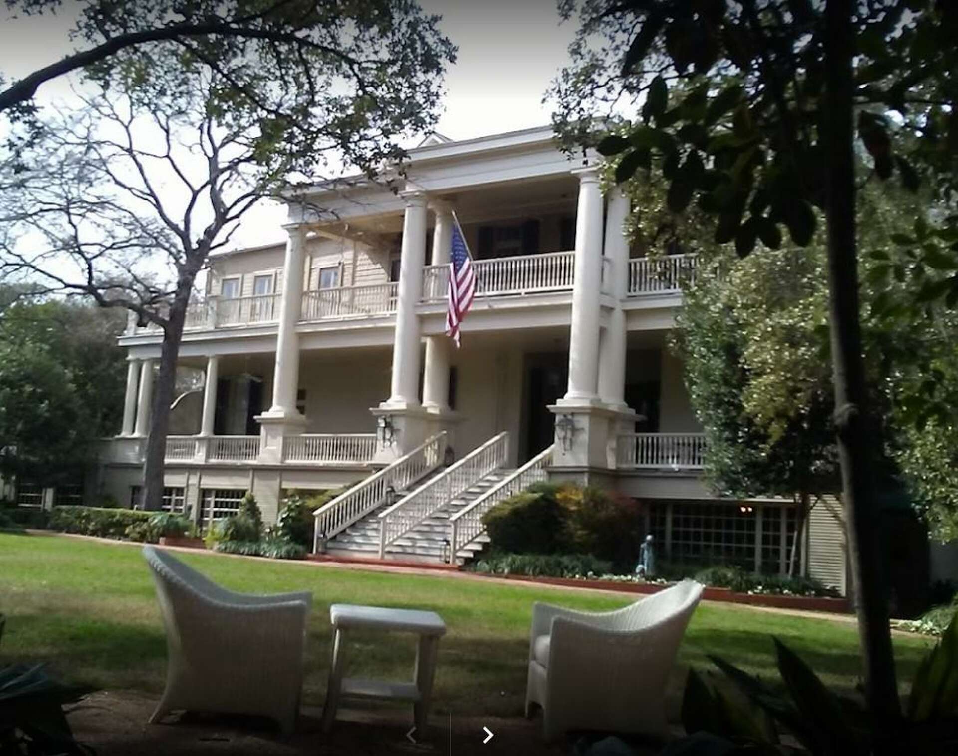 Argyle Club house evolved along with Alamo Heights