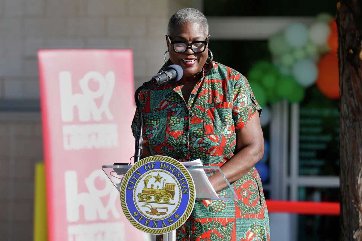One of Houston's busiest libraries reopens after 5 years