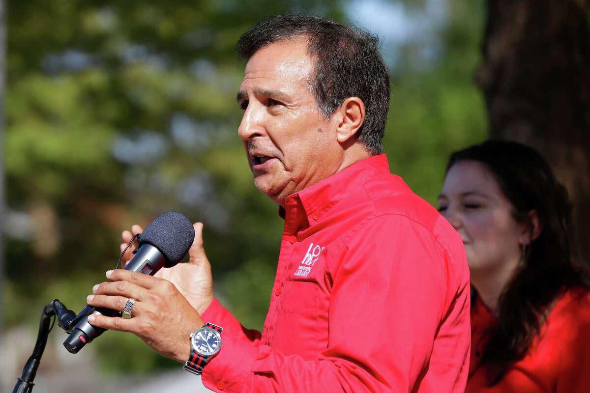 One of Houston's busiest libraries reopens after 5 years