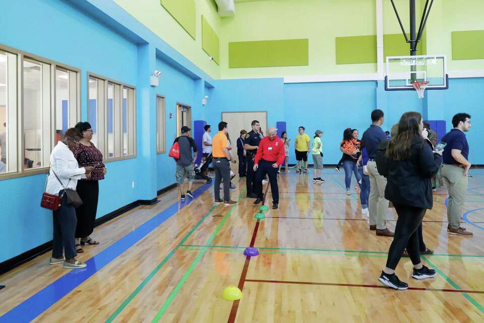 One of Houston's busiest libraries reopens after 5 years