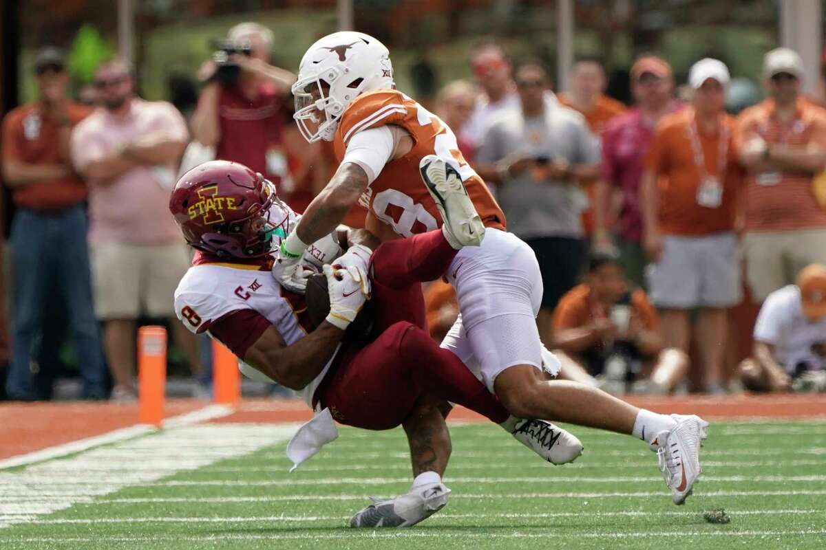 College football: Texas snaps losing streak to Iowa State