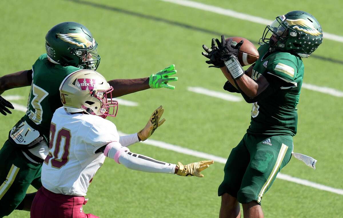 Cypress Falls Golden Eagles defeat Cypress Woods Wildcats