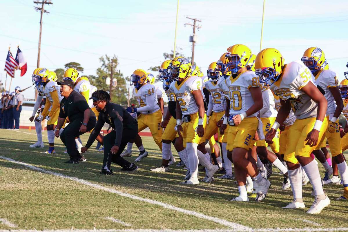 Booker T. Washington Eagles defeat Furr Brahmans